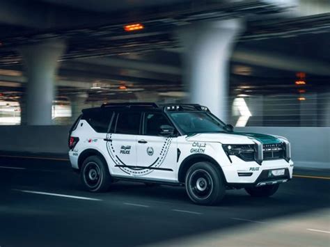 La Police De Dubaï Et W Motors Unissent Leurs Forces Pour Présenter Le