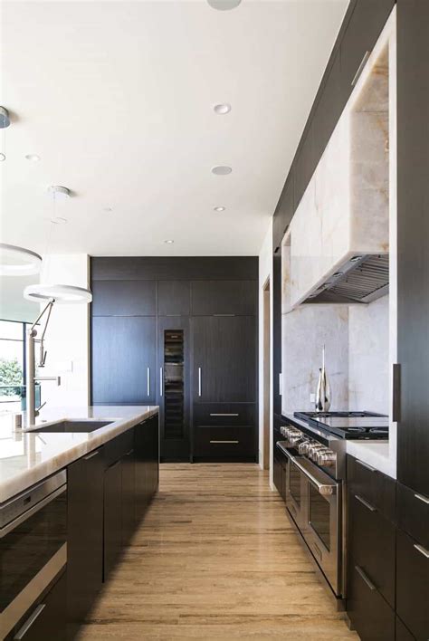Tour This Sleek And Sexy Contemporary Style House Overlooking Newport Beach