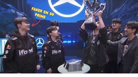Faker hace Historia T vs Weibo Gaming Gran Final Ultimo juego reacción YouTube