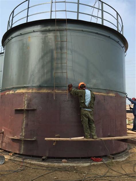 埋地卧式油罐 埋地卧式油罐 地下油罐 柴油罐 现场加工 质优价廉 阿里巴巴