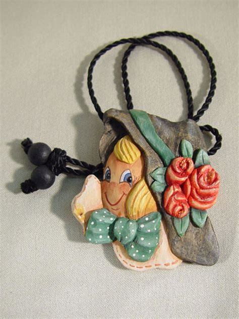 Jw049 Girl With Roses Necklace By Kay Wannamaker Signed 25 Tall
