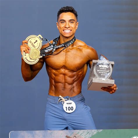 سافرنا للسعودية🇸🇦 وجاهزين لبطولة العالم للطبيعيين💪 باقي يومين علي
