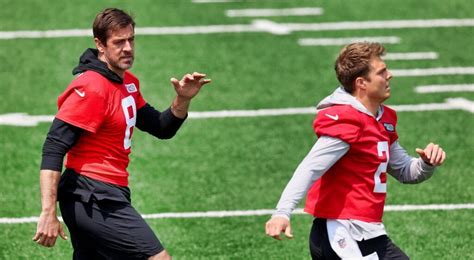 Aaron Rodgers Issues Challenge To Zach Wilson This Offseason