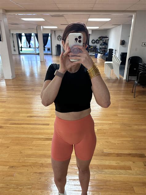 Gym Outfit For Today R Cougars And Milfs Sfw
