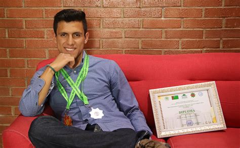 Héctor García gana medalla de oro en Olimpiada de Matemáticas
