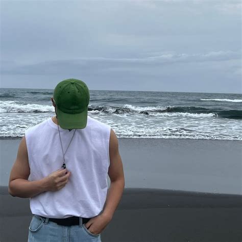 宇 Chenyu2111 • Threads Say More