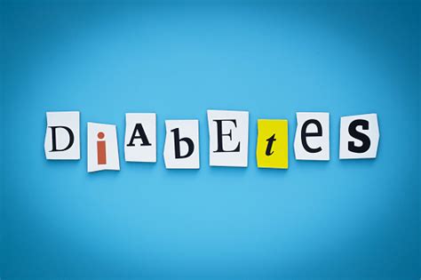 텍스트 당뇨병 단일 단어입니다 파란색 배경에 종이 문자를 잘라 카드에 쓰기 비문 배너에 메시지 당뇨병에 대한 스톡 사진 및 기타 이미지 Istock