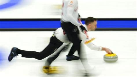 Canadas Gushue Beats South Korea 9 4 At World Mens Curling