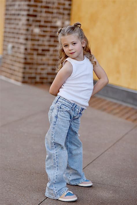 Getting To Know Charlotte Ann Tucker Young Hollywoods Newest Budding