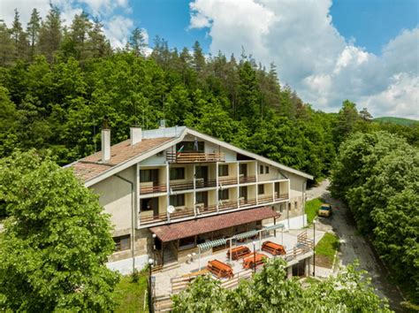 Хотел Златна кошута община Велики Преслав област Шумен