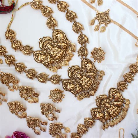 Budget Friendly Antique Gold Nagas Mahalakshmi Annam Full Bridal Set B