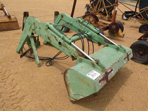 John Deere 520 Loader Attachment Jm Wood Auction Company Inc