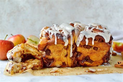 Apple Cinnamon Pull Apart Bread With Vanilla Bean Glaze