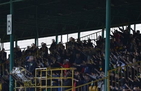 Niezła atmosfera na meczu katowickiego GKS u z Chrobrym Kibice net