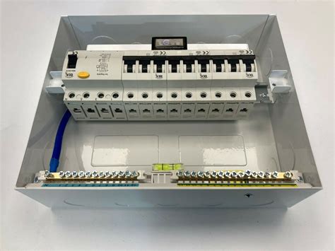 Tew Rcd 3 Phase Metal Distribution Board 63a 4 Pole Rcd Main Switch And 3