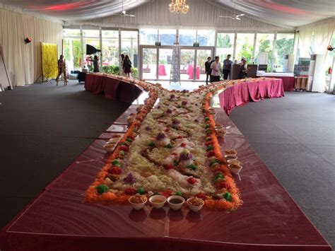 Largest Lohei Yusheng In A Logo Formation Singapore Book Of Records