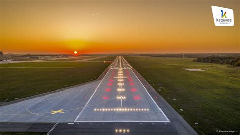 Airport Runway Wallpapers Top Free Airport Runway Backgrounds