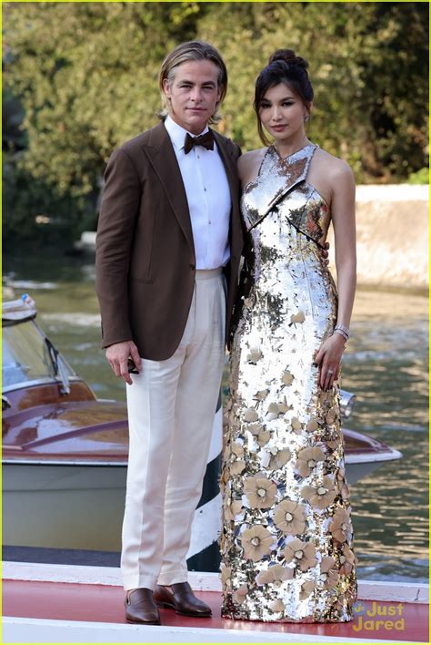 Chris Pine Takes Photos And Hypes Up Florence Pugh At Dont Worry