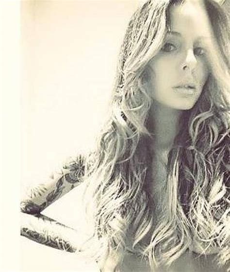 ¡desnuda El Destape De Candelaria Tinelli Reciente Ideal