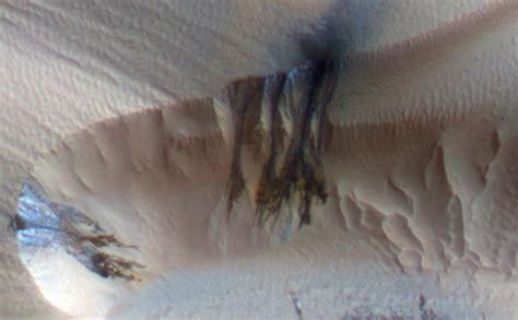 Seasonal Changes In Northern Mars Dune Field NASA Mars Exploration
