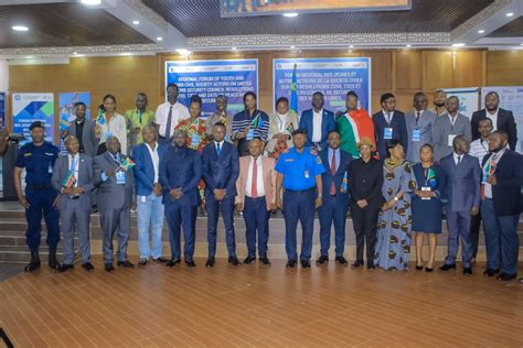 EAC Des jeunes reunis à Goma pour exiger la paix en RDC Debout RDC