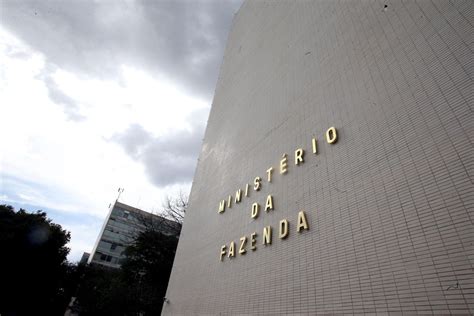Pagamento De Juros Da Dívida Pública Caminha Para Ultrapassar Marca