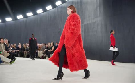 Главные тренды и модные шубы зимы 2024 2025 года