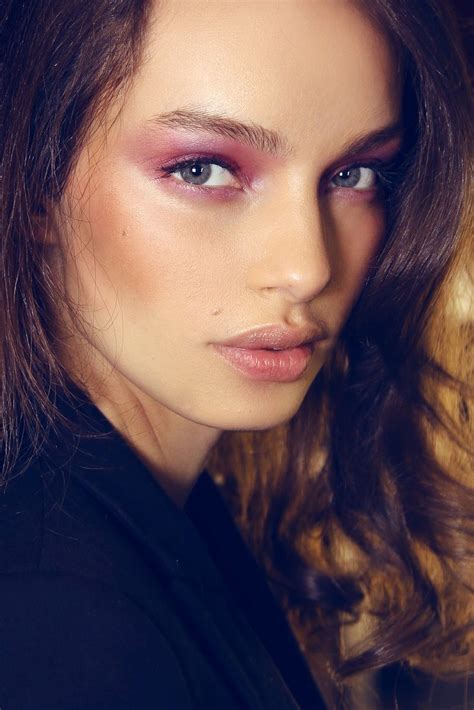 Fuchsia Eyeshadow Makeup Inspiration Cafe Society Makeup Looks