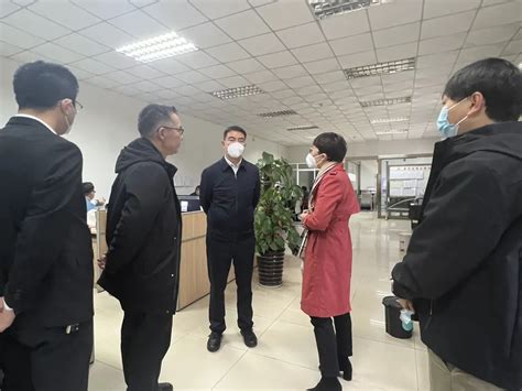 新春前夕 任远征看望慰问奋战在一线的新闻工作者澎湃号·政务澎湃新闻 The Paper