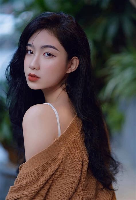 Nữ Sinh Có Vẻ đẹp Gây Thương Nhớ
