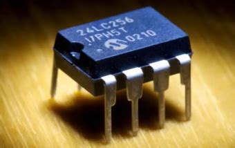 电可擦可编程只读存储器EEPROM主要特性应用和电路图 IC先生