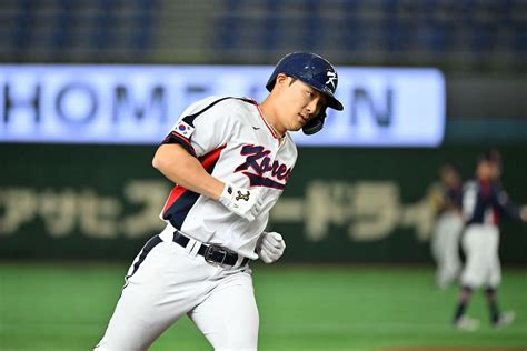 San Diego Padres Fans Cannot Wait For New Season As Ha Seong Kim Belts
