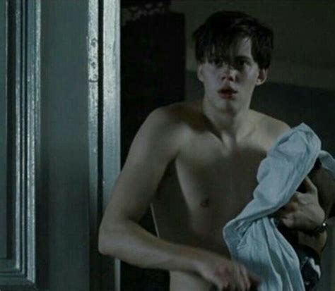 Pin by Alkistis on Bill Skarsgård Bill skarsgard Bill istvan günther skarsgård Dark boys