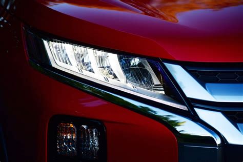 三菱 新型rvr ビッグマイナーチェンジでダイナミックシールド顔に 車知楽
