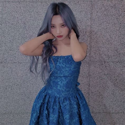 Soyeon Iconic Aesthetic Fashion