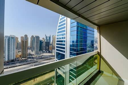 在网页 1 Bayut com上关于位于 JLT Cluster E Jumeirah Lake Towers JLT 物业 的租赁情况