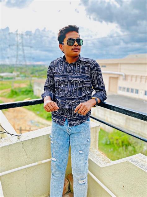 Khan Mairaj Fashion Model Wiki Age Girlfriends Net Worth And More