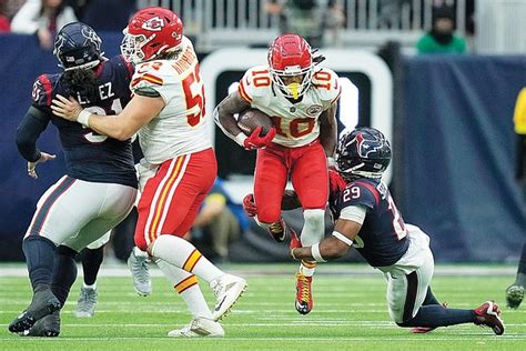 Chiefs Eyeing Playoff Bye Seahawks A Postseason Spot Jefferson City