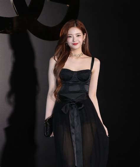 돌체앤가바나 원피스 드레스 시스루 란제리룩 문가영vs있지 리아 네이버 블로그