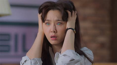 彼女は他人に触れるだけでその人の未来を見ることができます 【映画紹介】 Yayafa