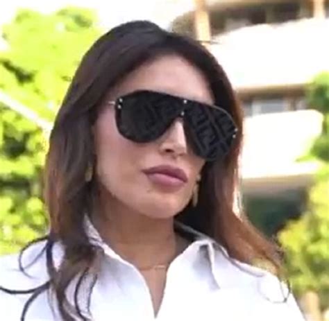 אושרית זריבי פקעת של סיליקונים וניתוחים פלסטים סוחטת גברים עדנה קרנבל חדשות