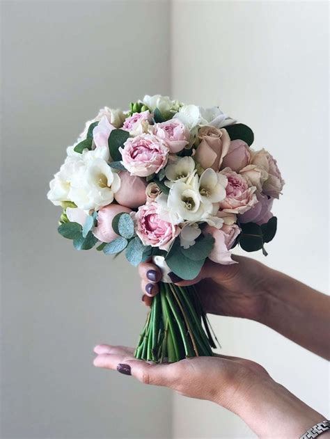 Букет невесты LOV 17 - купить в Москве | Flowerna в 2024 г | Белые ...