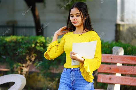 Premium Photo Indian Student Studying Outdoor