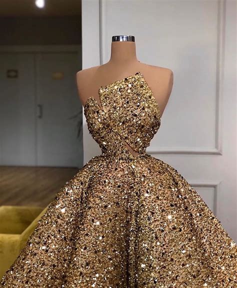 Vogue Eveningdress And Model Image 8810494 On Favim