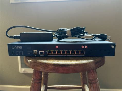 Juniper Networks Srx220 Services Gateway 8 Port Gbit Enterprise Class