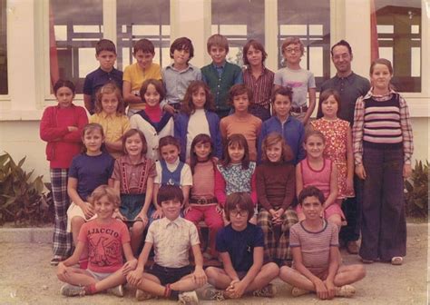 Photo De Classe Cm2 Mr Cours De 1971 Ecole Pierre Et Marie Curie