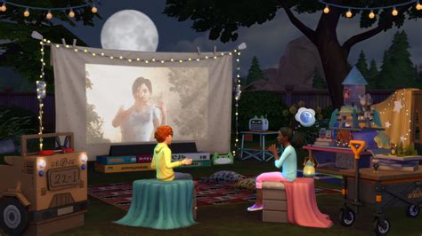 Комплекты The Sims 4 Полуночный шик и The Sims 4 Маленькие туристы ...