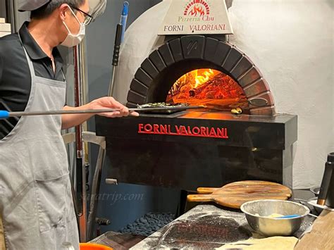 嘉義美食【pizzeria Chu朱氏披薩】南義式拿坡里窯烤披薩柴燒口味顛覆味蕾 莎拉莎拉帶你去旅行～
