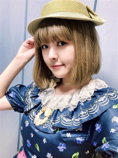 莉四🦢 On Twitter こちらのベルセゾンのクラシックハット、左端のお色をお迎えしました！なんとも言えない良すぎる色合いで、ブースに
