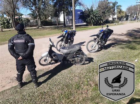 Aprehendidos Con Elementos De Dudosa Procedencia Y Una Motocicleta Con